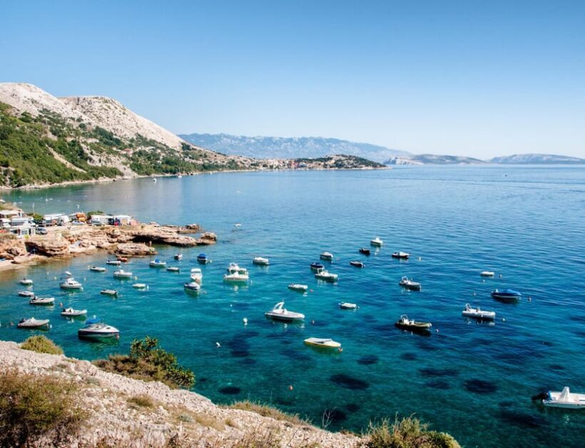 Water activity, kayak tours with a guide, cliff jumping - Key Points