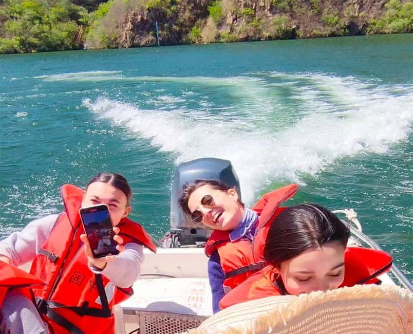 Water-Great Wall Odyssey: Hike & Cruise One Day Tour - Practical Tips for a Great Day