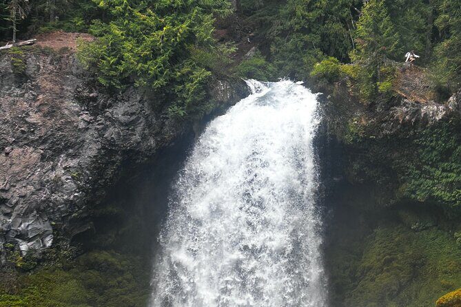 Waterfalls & the McKenzie River in a Tesla - Key Points