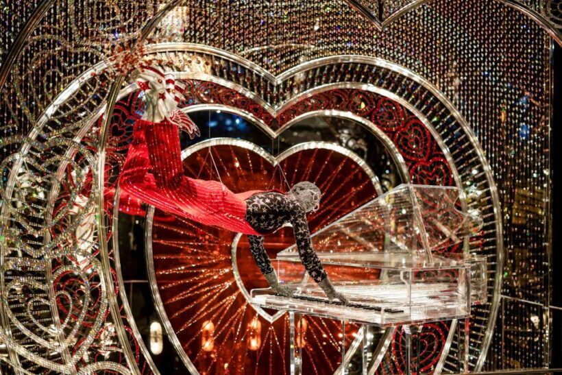 Wattens: Swarovski Crystal Worlds Entrance Ticket - What Visitors Are Saying