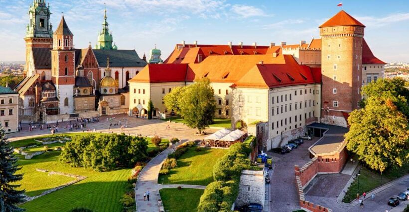 Wawel Castle & Cathedral Skip the Line Small Group Tour - The Value of Skip-the-Line Tickets