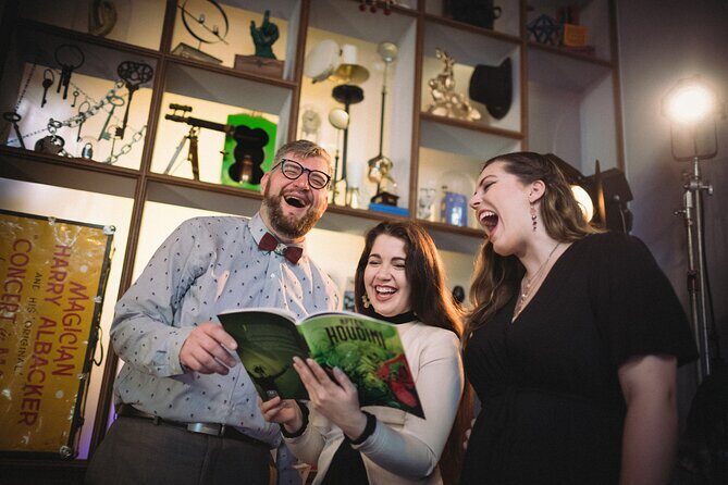 We Present Noah Sonie in Trust No One show - Practical Details