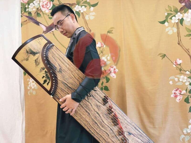 Wear Hanfu and play guzheng - Authentic Experiences Could Be Short but Sweet