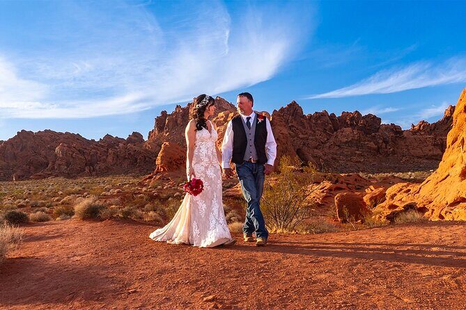 Wedding with Photographer in the Valley of Fire - An Overview of the Experience