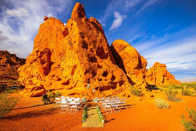 Wedding with Photographer in the Valley of Fire - How Does the Price Reflect the Value?