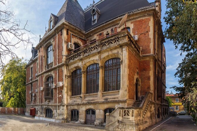 WEDNESDAY and DRACULA Themed Private 5-Day Tour in Romania with Airport Pickup - Day 5: The Roots of Dracula & Farewell to Romania