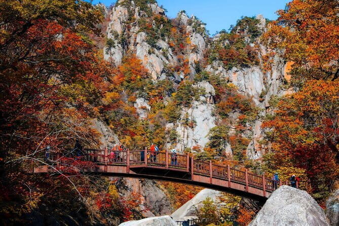 WEEKEND ONLY Autumn Mt. Seorak Round trip - Key Points