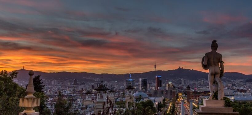 Welcome to Barcelona: Private Tour with a Local - Key Points