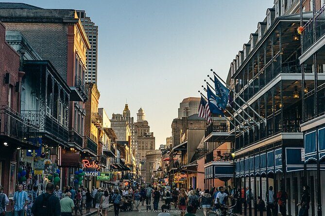 Welcome to New Orleans: Private Half-Day Highlights Walking Tour - Strolling Through Bourbon Street and Cafe Du Monde