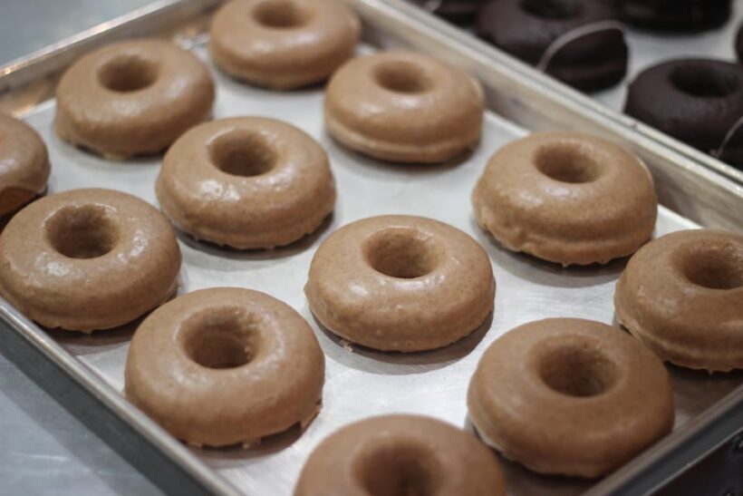 West LA Donut Adventure and Walking Food Tour with Tastings - Key Points