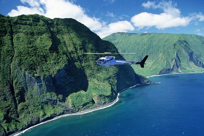West Maui and Molokai 60-Minute Helicopter Tour - Itinerary and Route