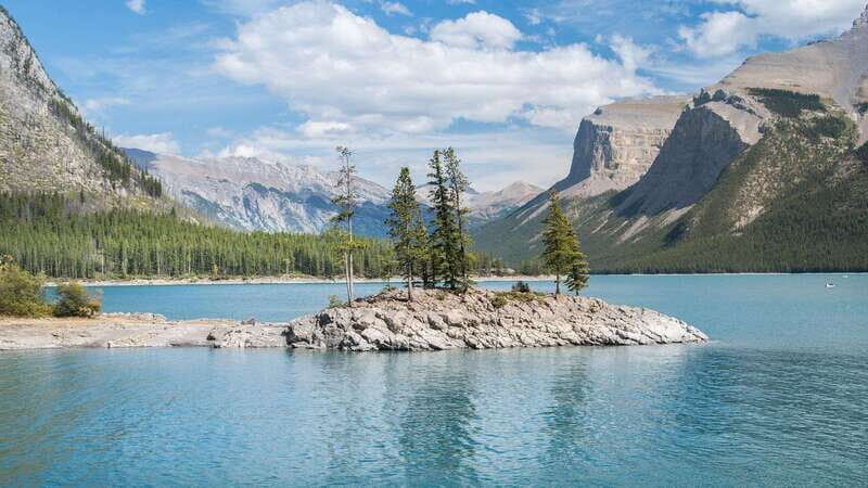 Western Canada Self-Driving Audio Guide English and German - Authentic Experiences and User Insights