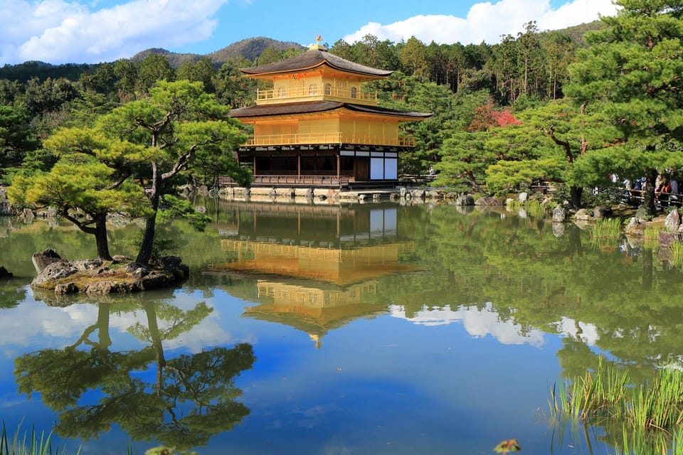 Western Kyoto Walking Tour With Local Guide - Tour Features