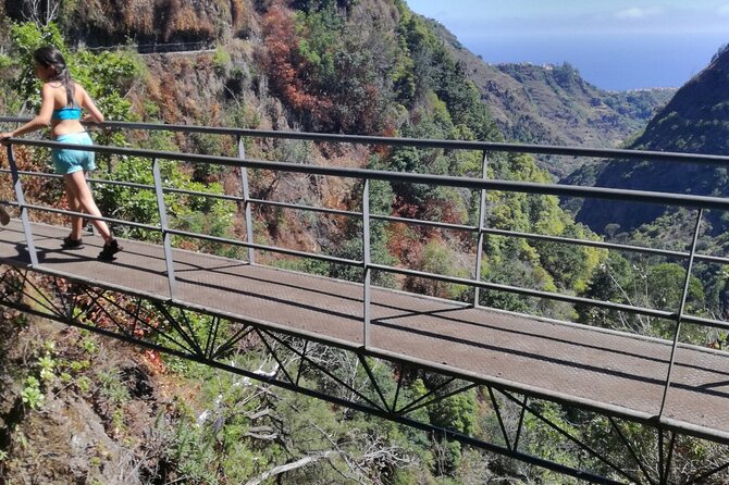 Wet your hair in the amazing Moinhos/Nova Levada - Transportation and Practicalities