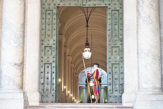 Wheelchair Accessible Sistine Chapel & Vatican Private Tour for Disable Visitors - Who Should Consider This Tour?