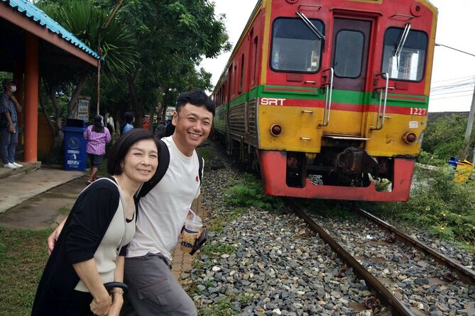 Wheelchair & Luxury Tour to Floating & Railway Markets - FAQ