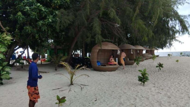 White Sand Island - Snorkeling and Kayaking - The Practicalities