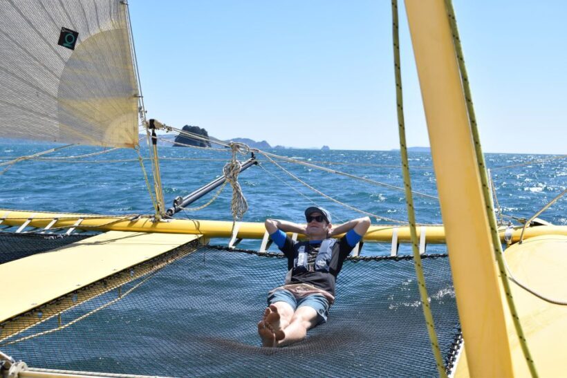 Whitianga: Sailing Trip to Cathedral Cove - A Close Look at the Sailing Trip to Cathedral Cove