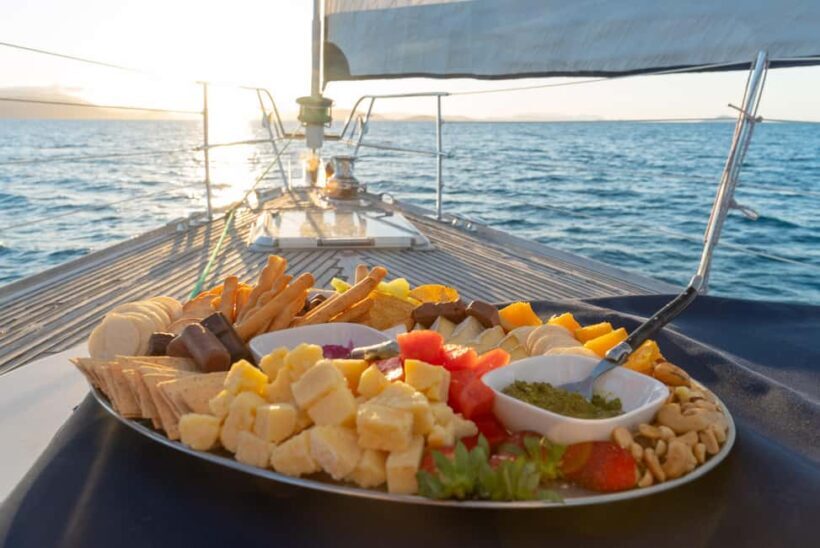 Whitsundays: Intimate Sailing Whitsundays - Key Points