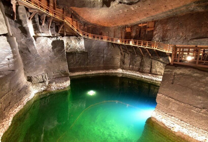 Wieliczka Salt Mine: Guided Tour from Krakow - The Experience in Detail