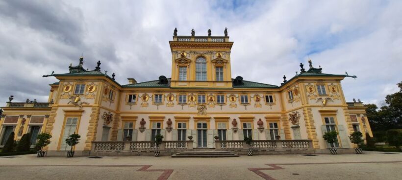 Wilanów Palace: 2-Hour Guided Tour with Entrance Tickets - Practical Details and Tips