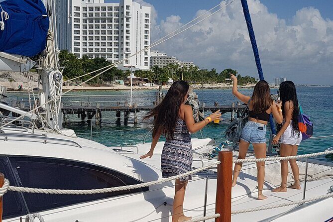 Wild adult catamaran party sailing to Isla Mujeres - FAQs