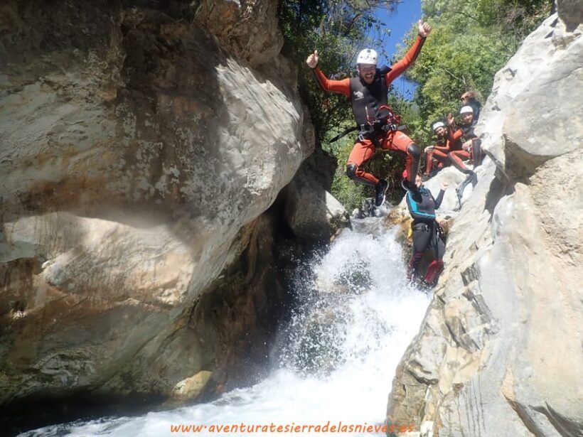 Wild canyoning in Sierra de las Nieves, Málaga - Wild Canyoning in Sierra de las Nieves, Málaga