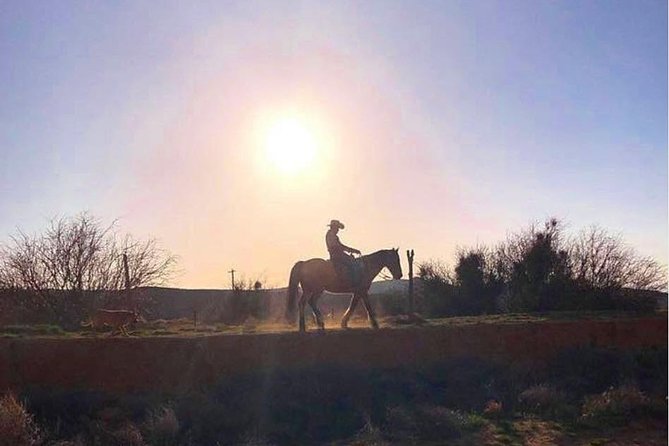 Wild West Sunset Horseback Ride with Dinner from Las Vegas - Authenticity and Aesthetic Experience