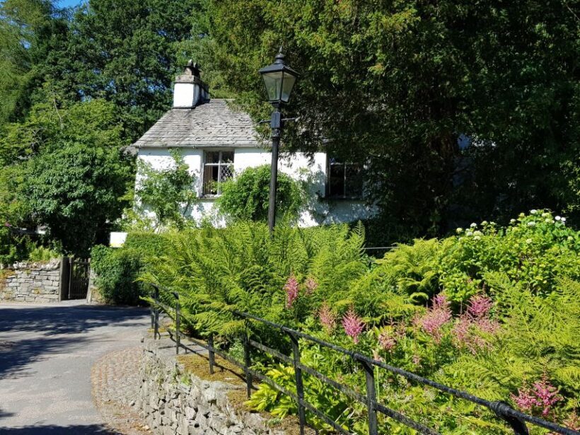 William Wordsworth and Dove Cottage Half-Day Tour - Rydal Mount or Rydal Hall Gardens: Your Choice