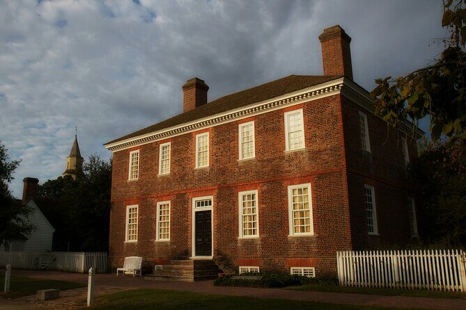 Williamsburg Colonial Adventure: Exploration Game and Tour - Who Will Get the Most Out of This Tour?