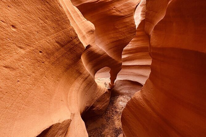 Wind Canyon Slot Tours - An In-Depth Look at Wind Canyon Slot Tours