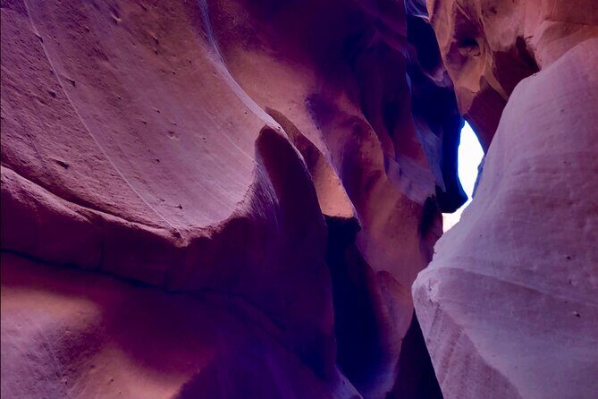 Wind Pebble Canyon Partial Hiking tour through Antelope Canyon - An In-Depth Look at the Wind Pebble Canyon Partial Hike