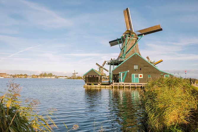 Windmill Tour From Amsterdam, Including Volendam & Marken - Visiting Volendam and Marken