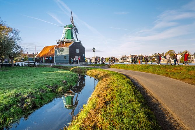 Windmill Tour From Amsterdam, Including Volendam & Marken - Experiencing Dutch Heritage and Culture