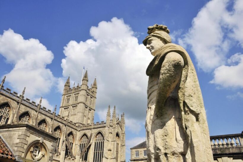 Windsor, Bath, Stonehenge & Salisbury with Christmas Lunch - FAQ