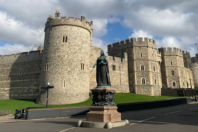Windsor Castle Half Day Trip From London by Luxury Coach - Exploring Windsor Castle