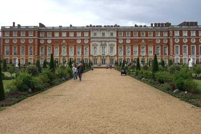 Windsor Castle Hampton Court Palace Private Tour with Admission - What Makes This Tour Stand Out