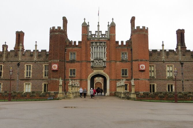 Windsor Castle Hampton Court Palace Private Tour with Admission - Practical Considerations