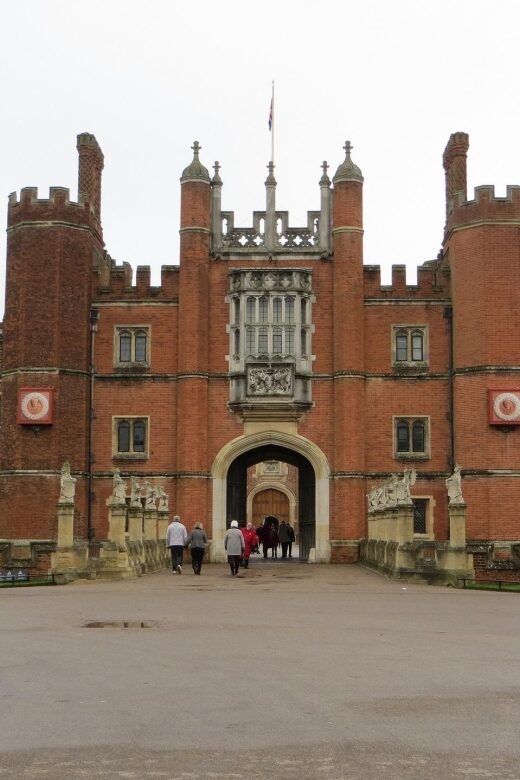 Windsor Castle Hampton Court Palace Private Tour with Pass - Key Points