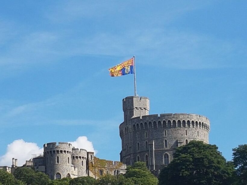 Windsor Castle & Hampton Court Palace VIP Black Taxi Tour - Exploring Windsor Castle: The Royal Fortress