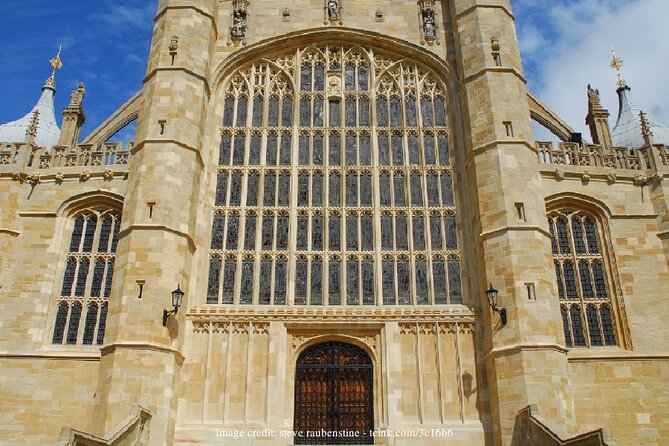 Windsor Castle & St Georges Chapel: Half-Day Walking Tour - Exploring Windsor Castle