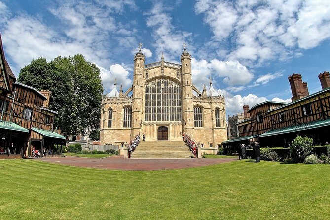 Windsor Castle, Stonehenge & Oxford Private Car Tour From London - Accessibility and Fitness Requirements