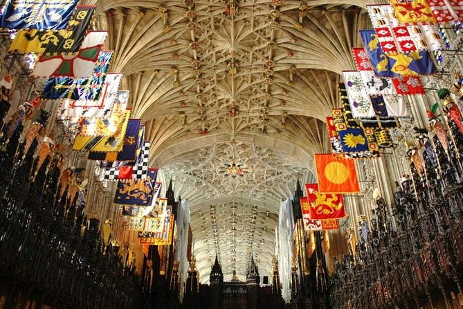 Windsor Castle, Stonehenge & Salisbury Cathedral Guided Tour - Transportation and Guide