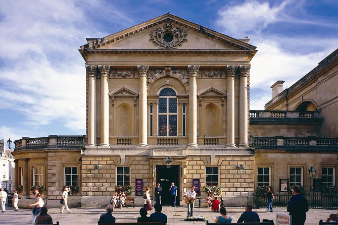 Windsor Castle, Stonehenge & Salisbury Cathedral Guided Tour - Tour Duration and Meeting Point