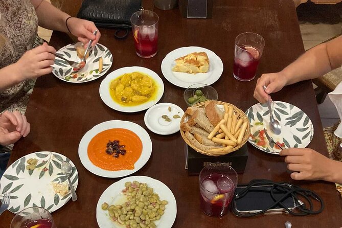 Wine and Tapas Walking Tour in Malaga - Customer Feedback and Recommendations