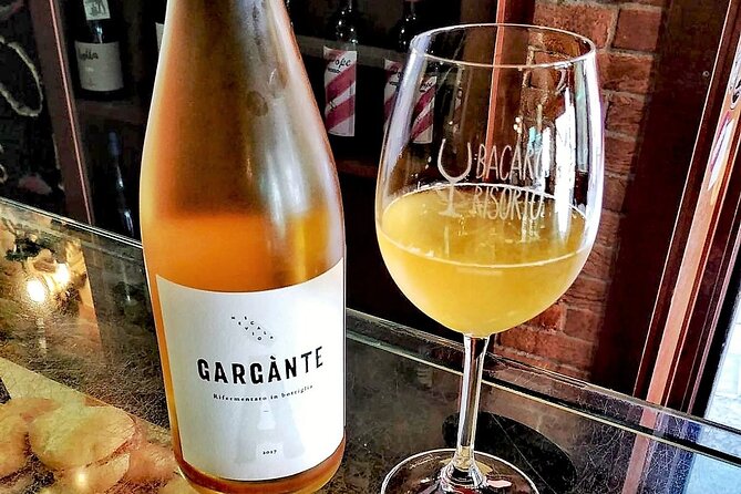 Wine Bars Hopping: Spritz & Cichetti as a Venetian - Private Tour - Discover the Cannaregio District