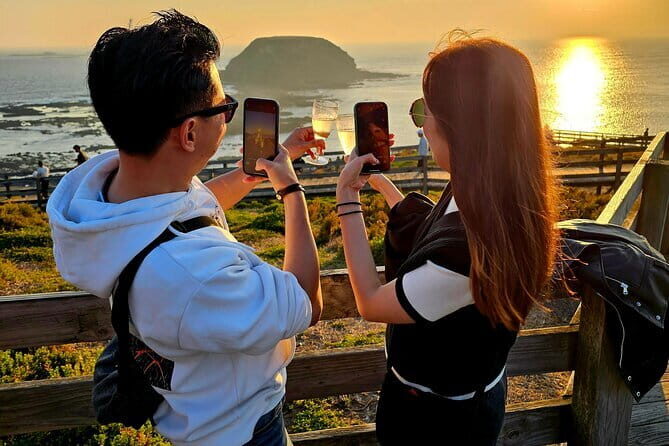 Wine, Dine & Penguins Boutique Phillip Island Tour from Melbourne - A Deep Dive into the Experience