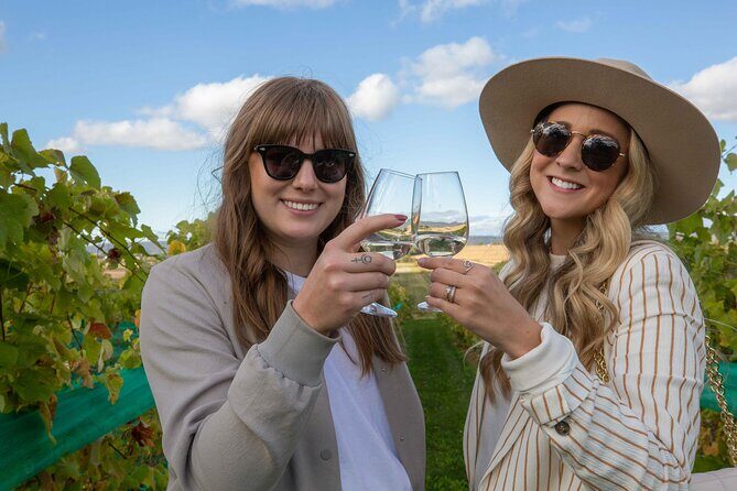 Wine Enthusiast Tour Lead by a Sommelier - A Well-Curated Wine Experience in Halifax: Lead by a Certified Sommelier