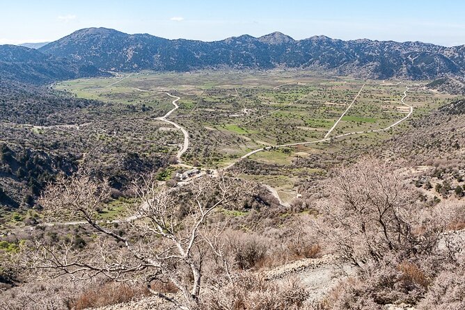 Wine & Olive Oil Tour With Lunch at the White Mountains - Meeting and Pickup Information