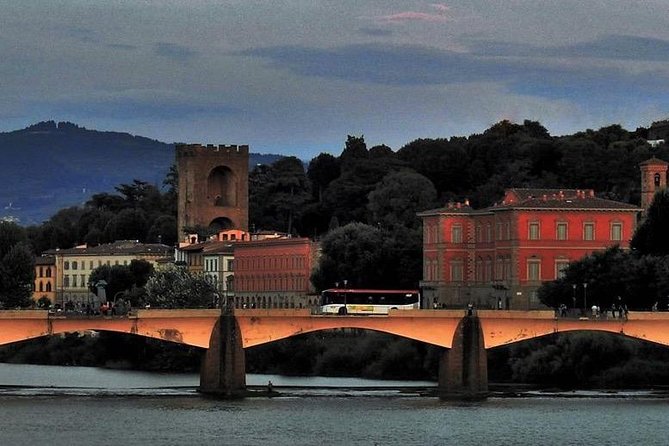 Wine on water in Florence: a private boat tour with aperitif - Who Will Love This Tour?